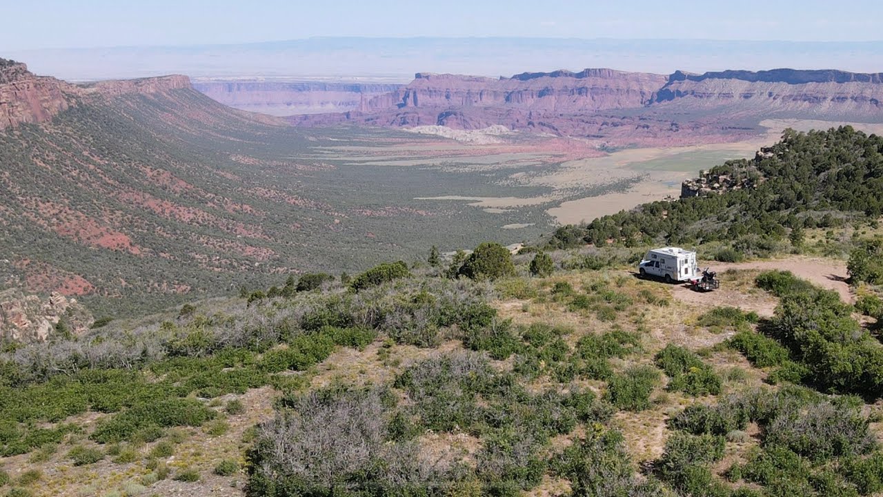 Bull Canyon Dinosaur Tracks Lookout - Dispersed Camping/Boondocking ...