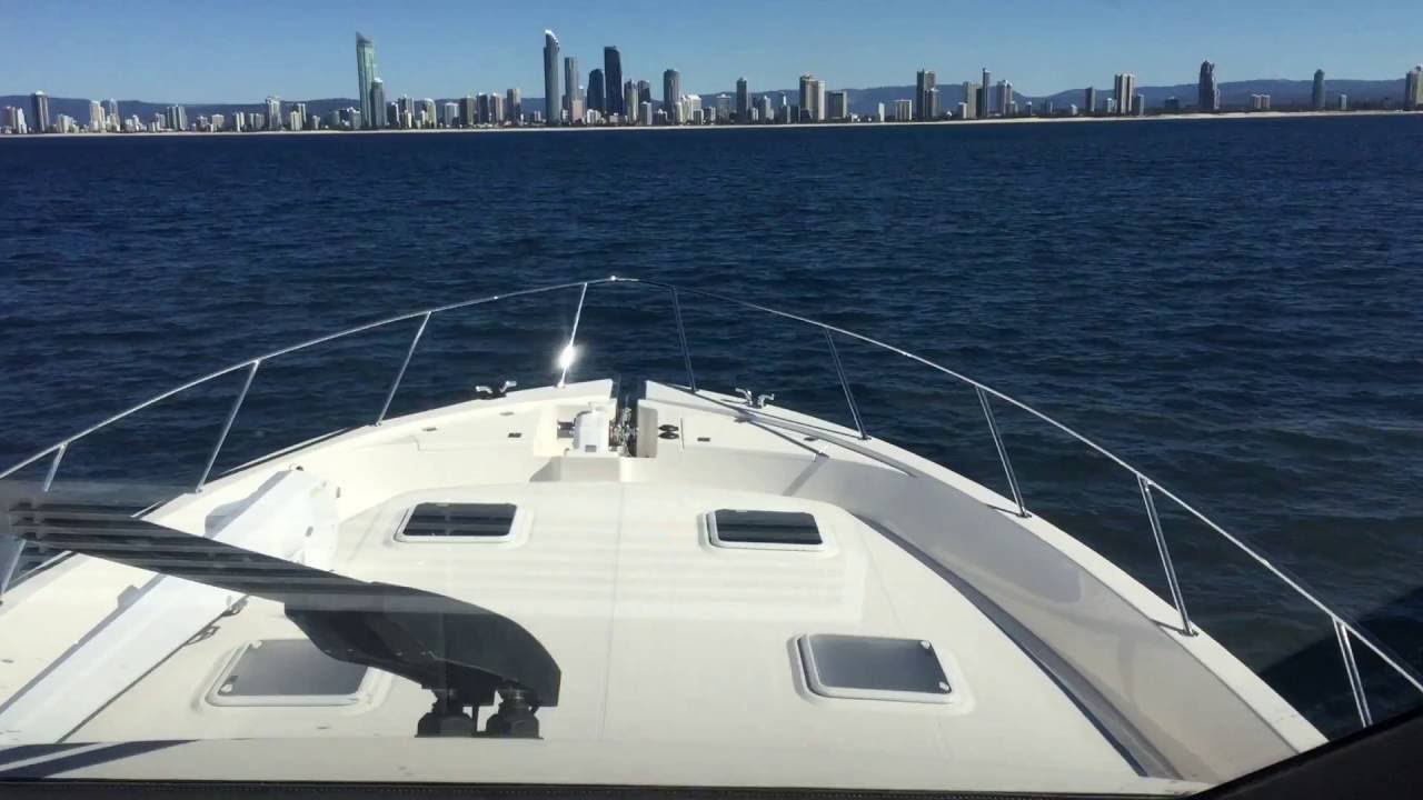 Maritimo M61 with 1150hp V8 Scania D16 engines doing 32 knots - YouTube