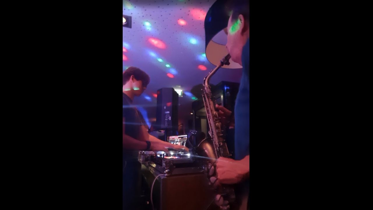 JAN & DR HIDE | Sax on Groovehouse - YouTube