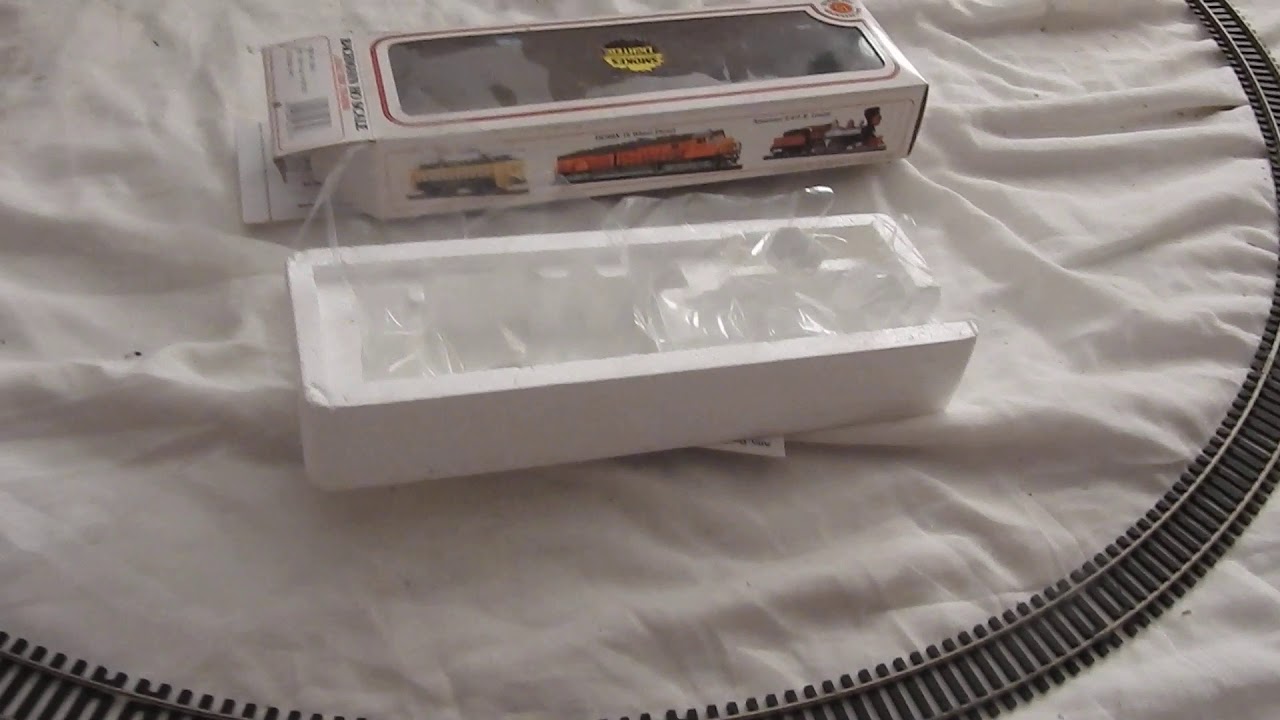 Bachmann HO DC 0-6-0 NYC Working Headlight. Smoke unit untested - YouTube