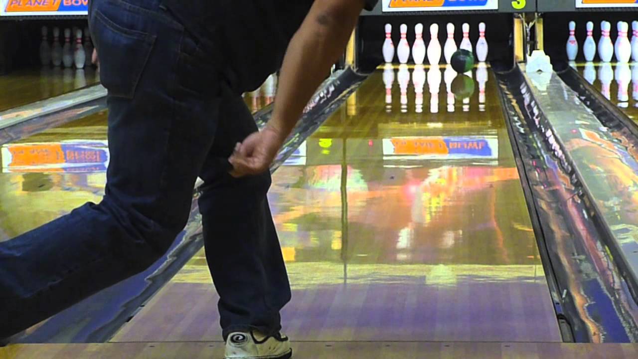 Roto Grip Disturbed THS Bowling Ball Review by TamerBowling.com - YouTube