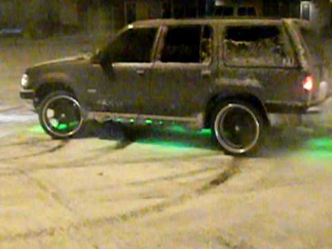 Ford Explorer Drifting In Snow W/ 22Inch Rims & Greens Neons (Video 1 ...