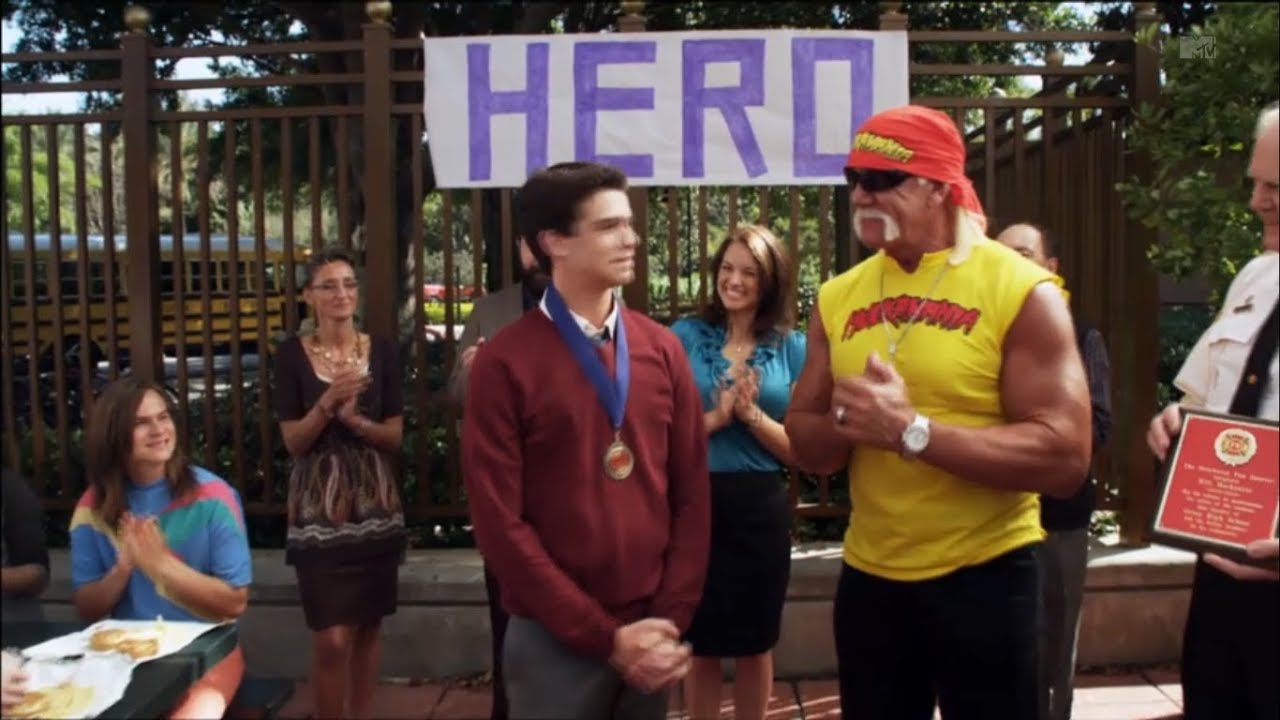 The Inbetweeners(US Version) Episode 9 Review:Fire! - YouTube