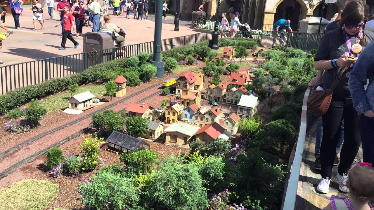 Model trains, Epcot Center - YouTube
