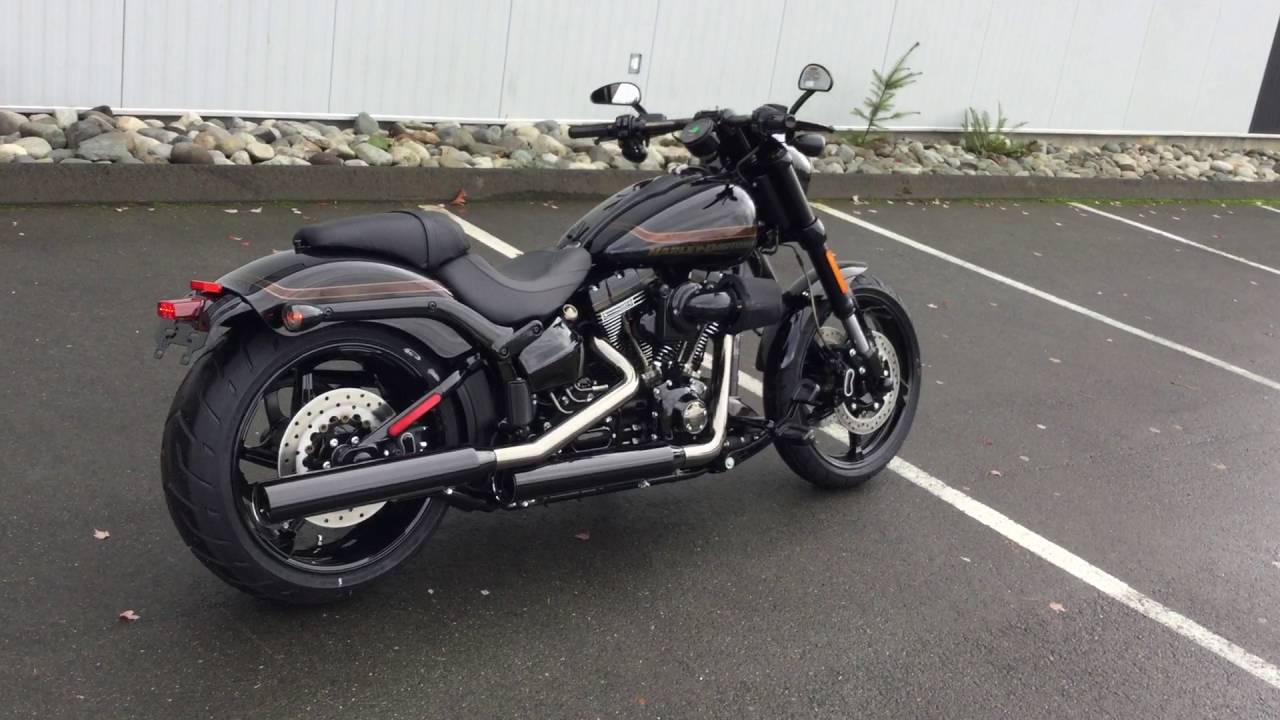 2017 Harley-Davidson FXSE CVO Pro Street Breakout - YouTube