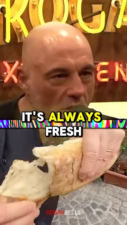 Joe Rogan on his favourite restaraunt and italian bread🤤🥪🥖 - YouTube