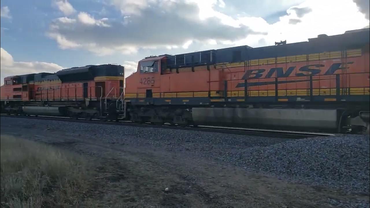 West Bound running light. BNSF # 5254 BNSF # 4285. BNSF # 9373 - YouTube