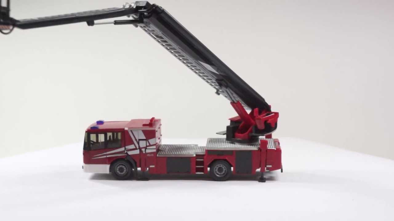 Hubrettungsbühne Metz B32 (MB Econic) von Wiking - YouTube