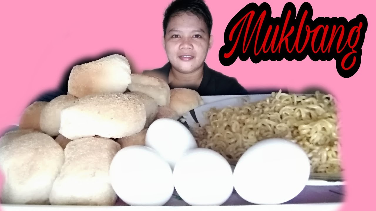 Mukhang Pinoy breakfast (nilagang itlog+pancitcanton+pandesal - YouTube