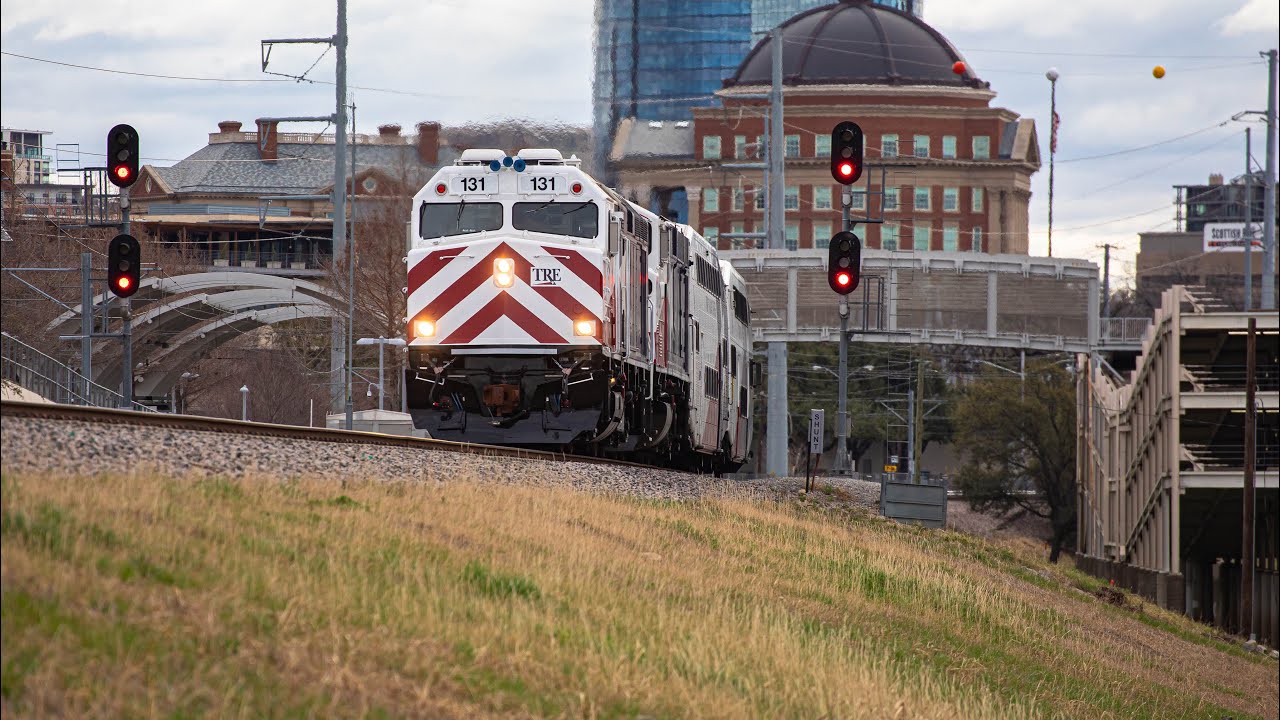Trinity Railway Express *NEW* F40's in Service - YouTube