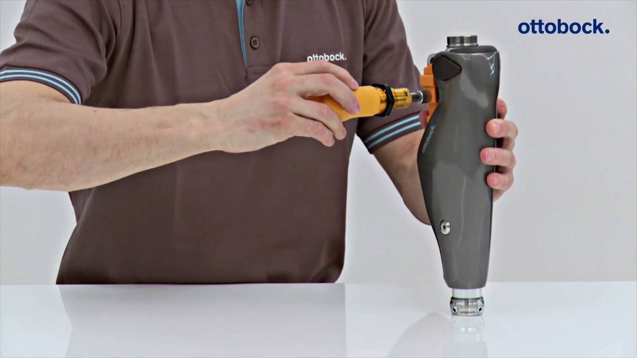 C-Leg 4 Quick Start: Safe distance socket – electronics - YouTube