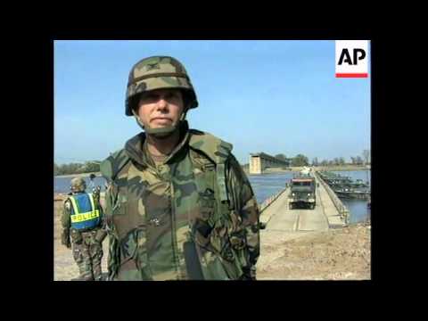 Bosnia - US troops arrive - YouTube