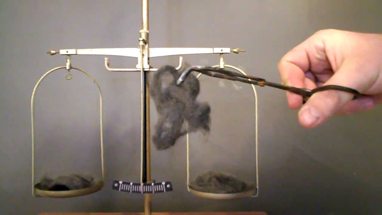 Stålull brenner på en skålvekt - YouTube