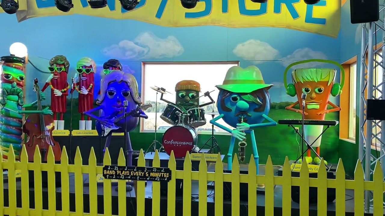 The Candy Band Animatronics at Minnesota’s Largest Candy Store ...