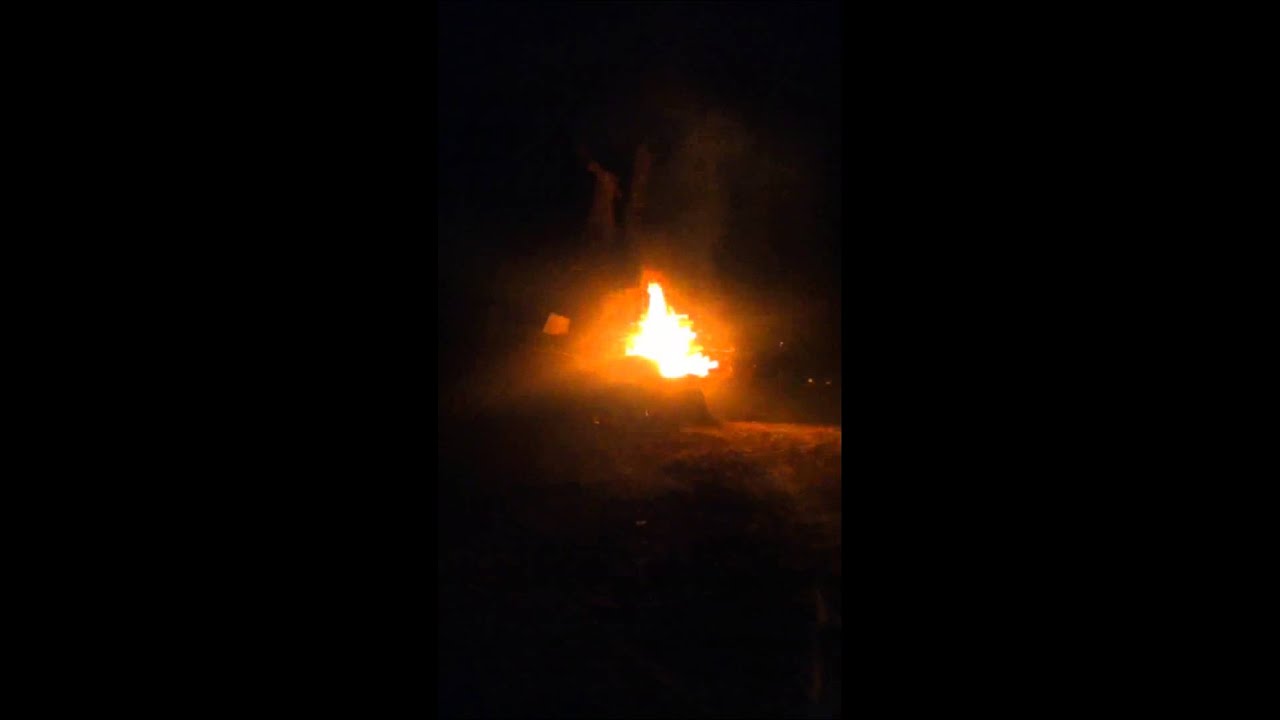 Worlds Biggest Bonfire (speed x4) - YouTube