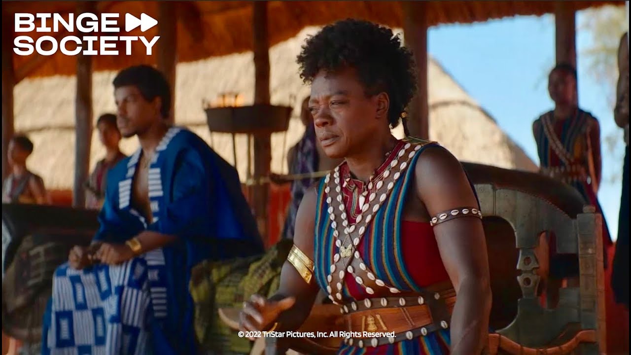 The Woman King: The Warriors Compete In King's Guard Gauntlet - YouTube