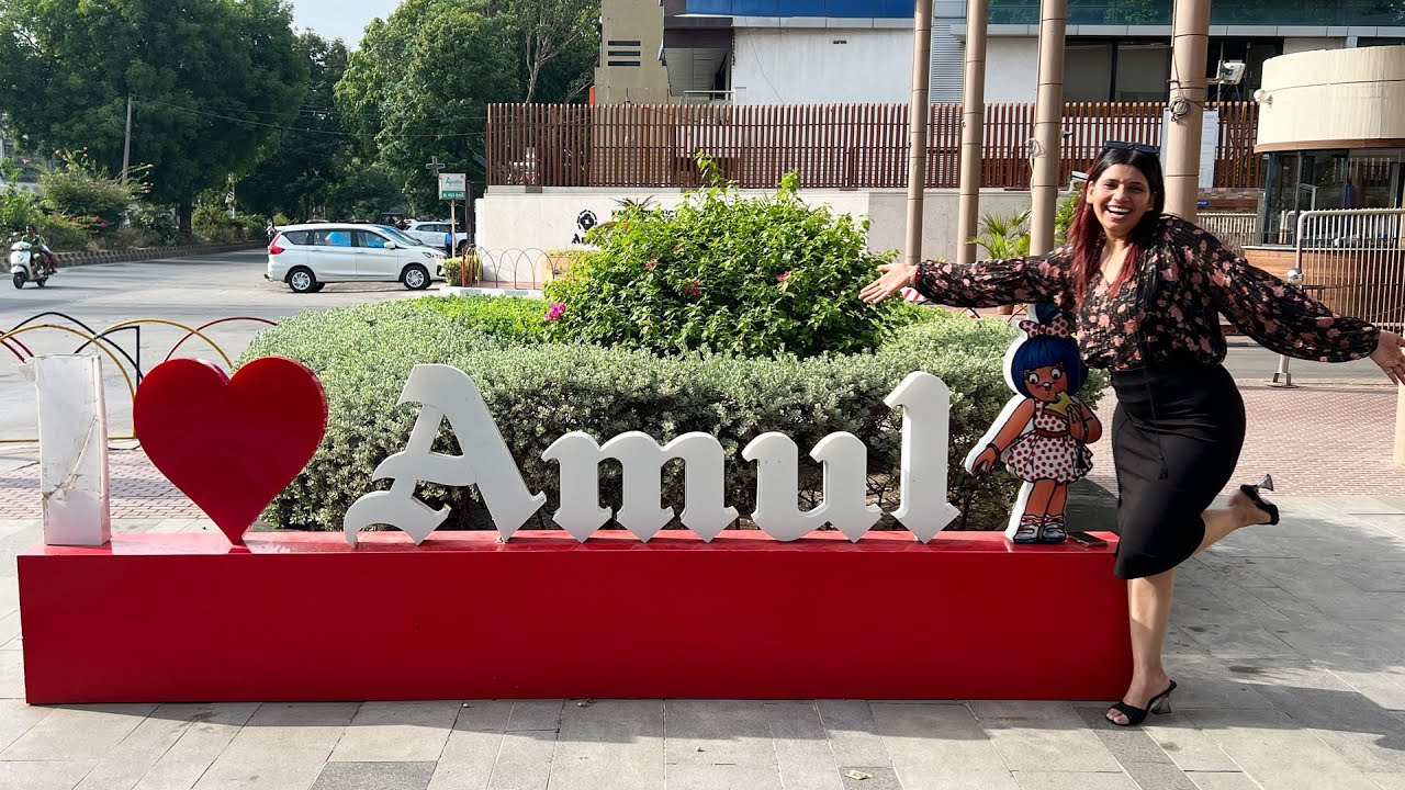 India's Biggest Amul Store 😮 (Everything Available)🔥 - YouTube