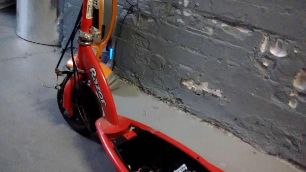 THROW AWAY E100 Razor scooter ( work) - YouTube