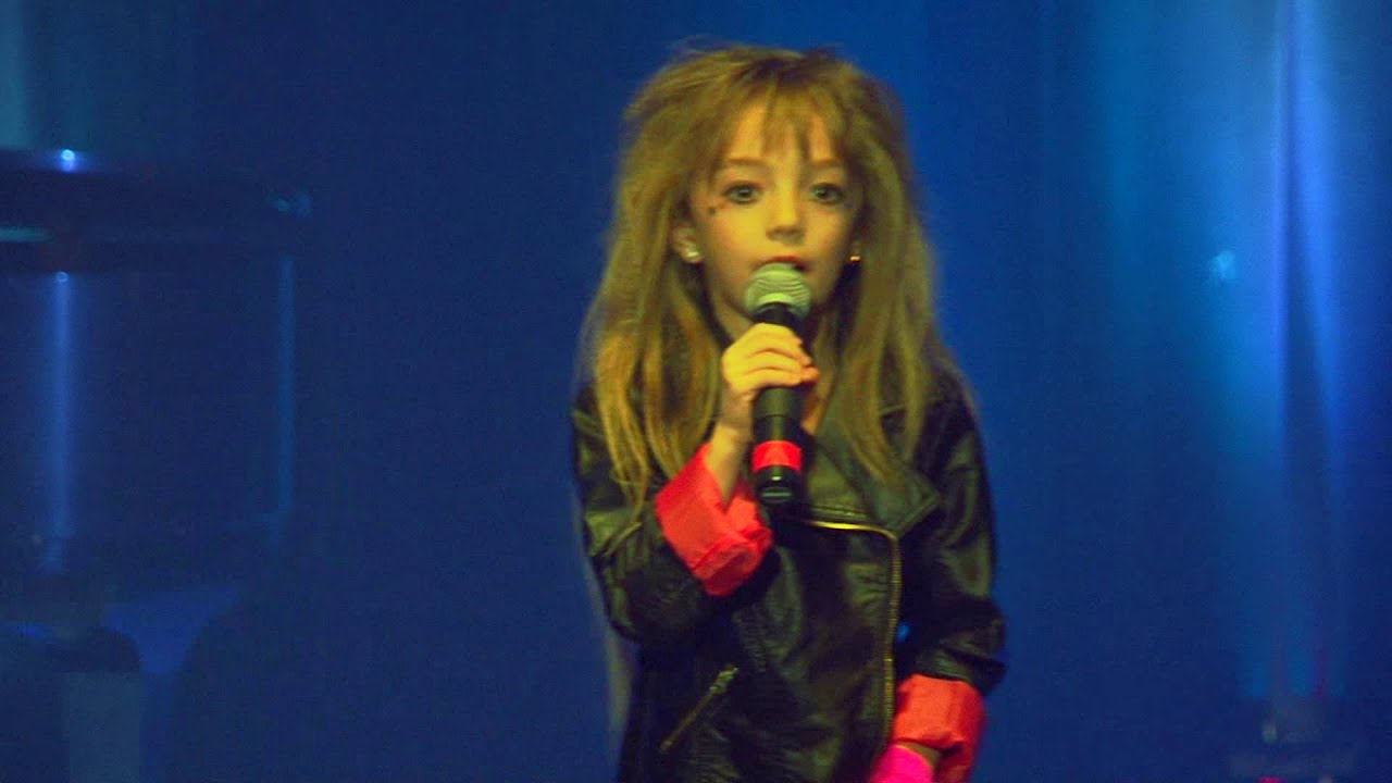 Lexi Edwards singing We Will Rock You - YouTube