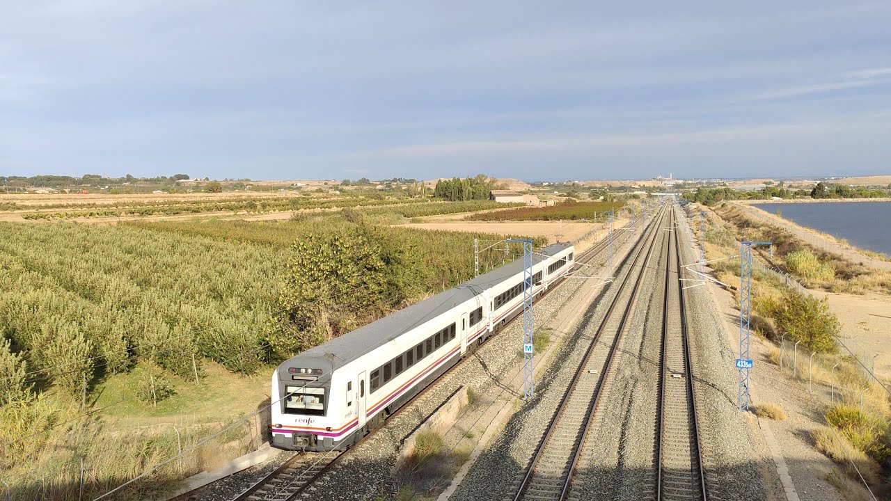 Renfe Serie 448 con el regional Lleida - Zaragoza por Lleida - Torres ...