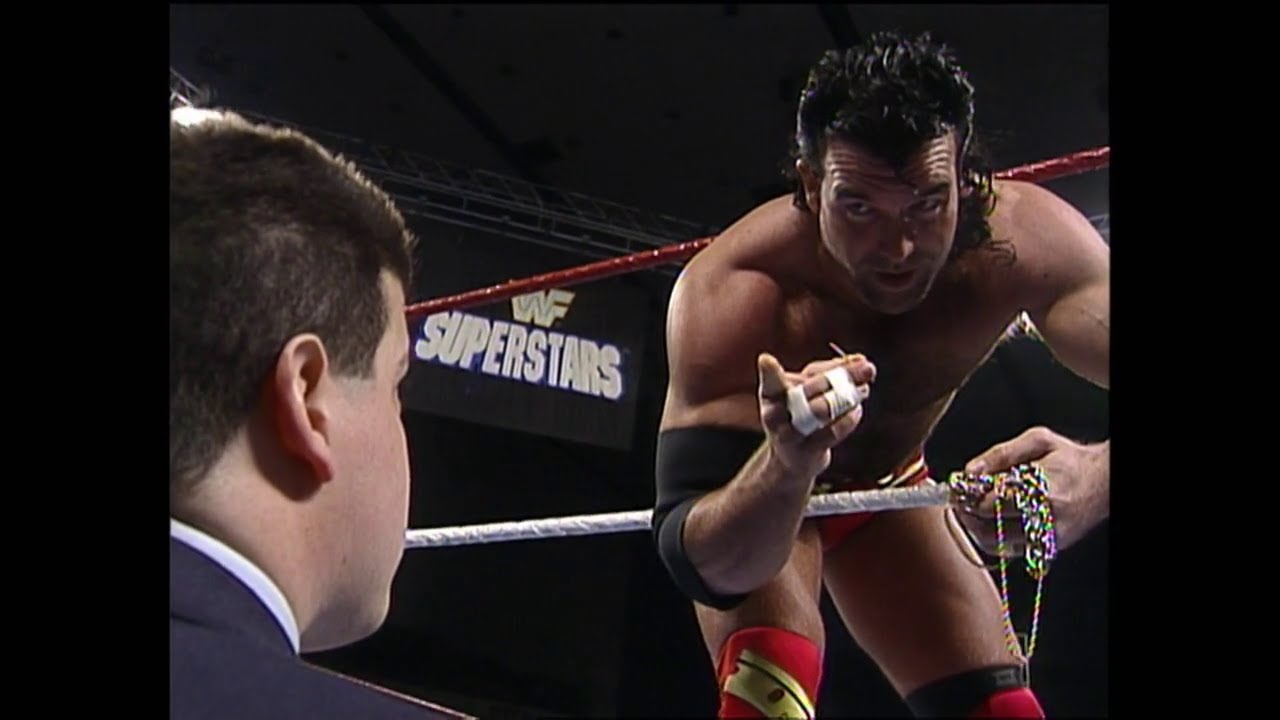Razor Ramon Destroys Brian Boyer! Superstars 1993 (WWF) - YouTube