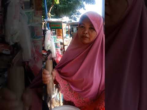 Tante rina jualan kopi