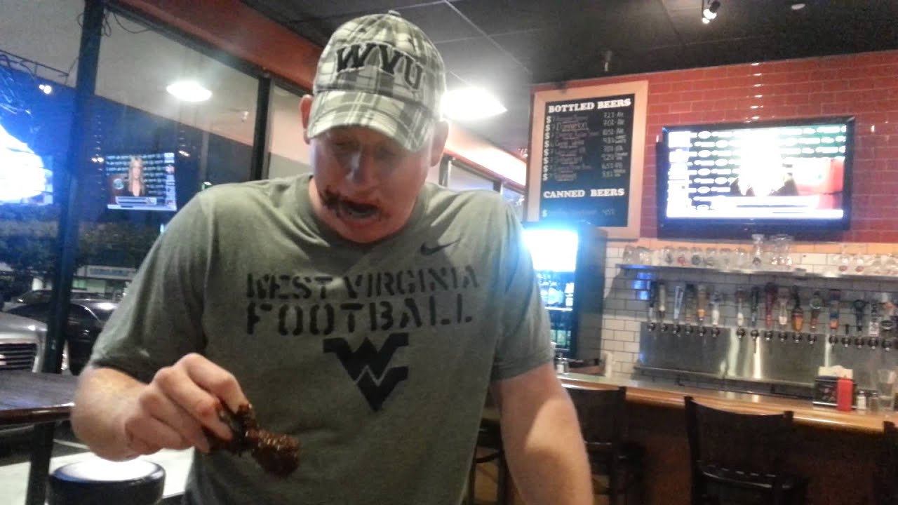 Hellfire hot wing challenge - YouTube