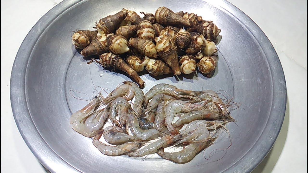 Chingri Mas Diye Kochor Mokhi Tok | Prawn With Kochor Mokhi Recipe ...