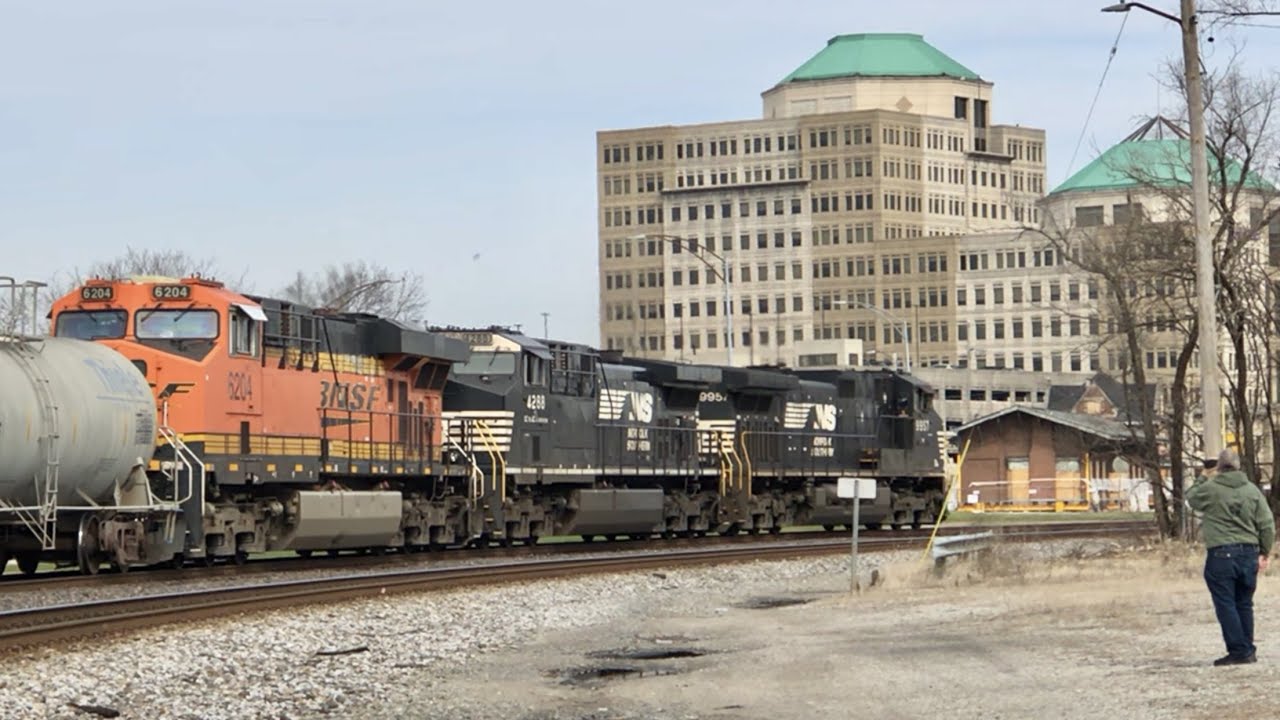 Trains At Railroad Wye, Train Station Move Update, Railroad Interchange ...