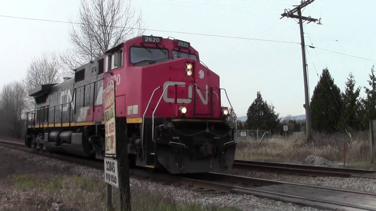 CN C44-9W 2620 Leads CN 106 LEM East At Hydro BC - YouTube