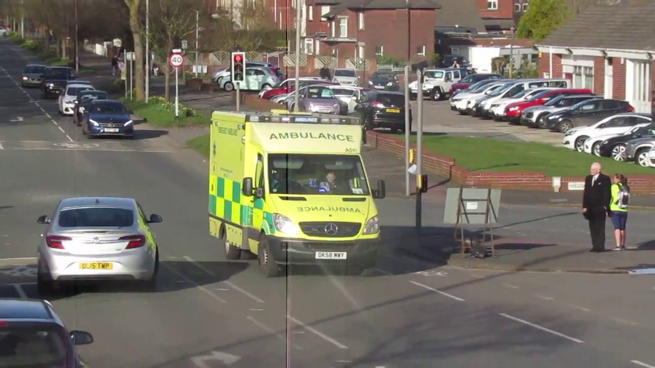 NWAS Responding past Strawberry ,Barrow-in-Furness - YouTube