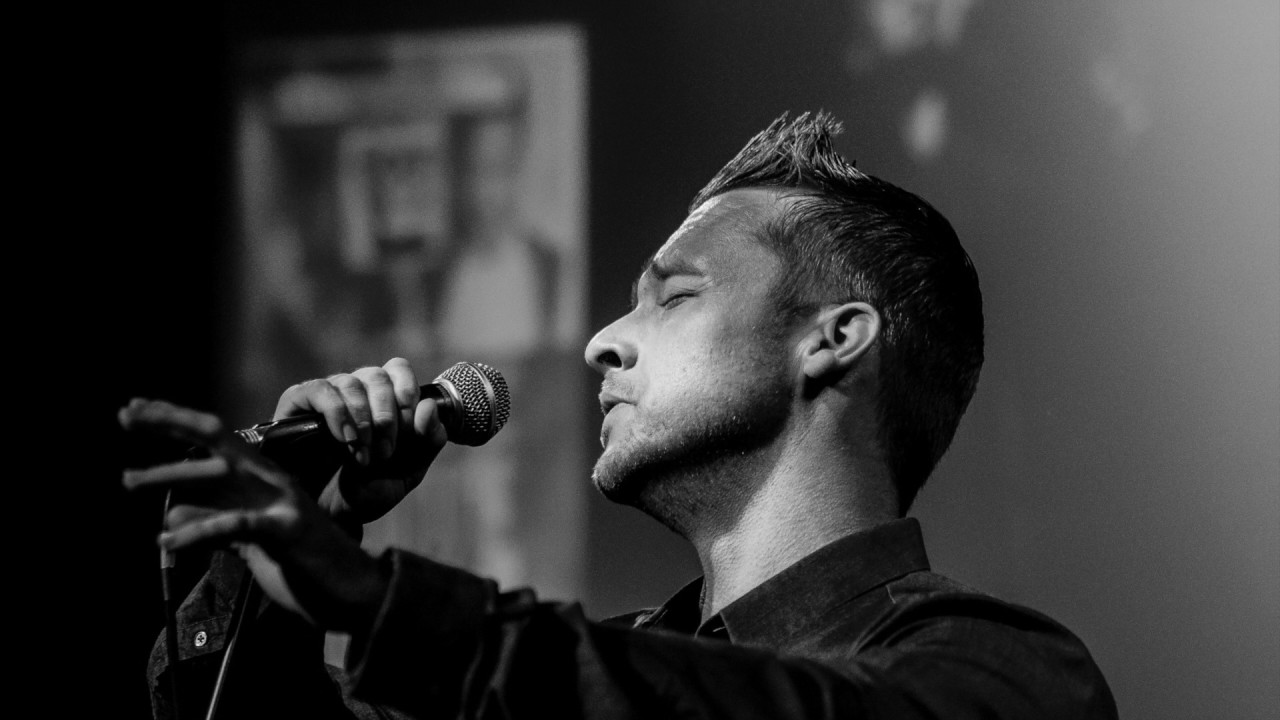 Simon Studd Let There Be Love (Nat King Cole Cover) - YouTube