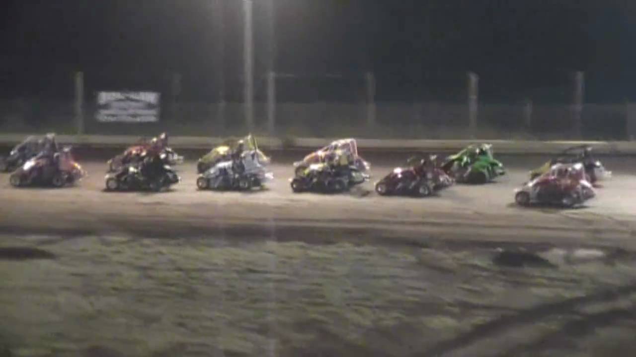 600 Micro Sprint Racing - YouTube