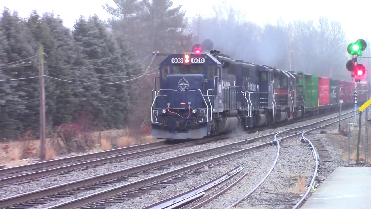 HD One Of the Best Rolling Meets Of 2 Trains w/ Horn shows! 1/22/2017 ...