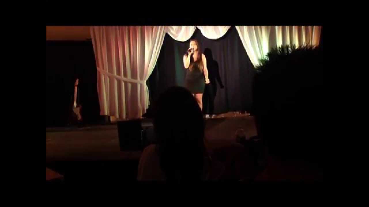 Stephanie Osborne - Angel show du 18 octobre - YouTube