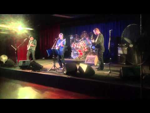 Rob Gaston Live at the Eddies Poolroom & Bar Moorabin 16. 5. 2015 - YouTube