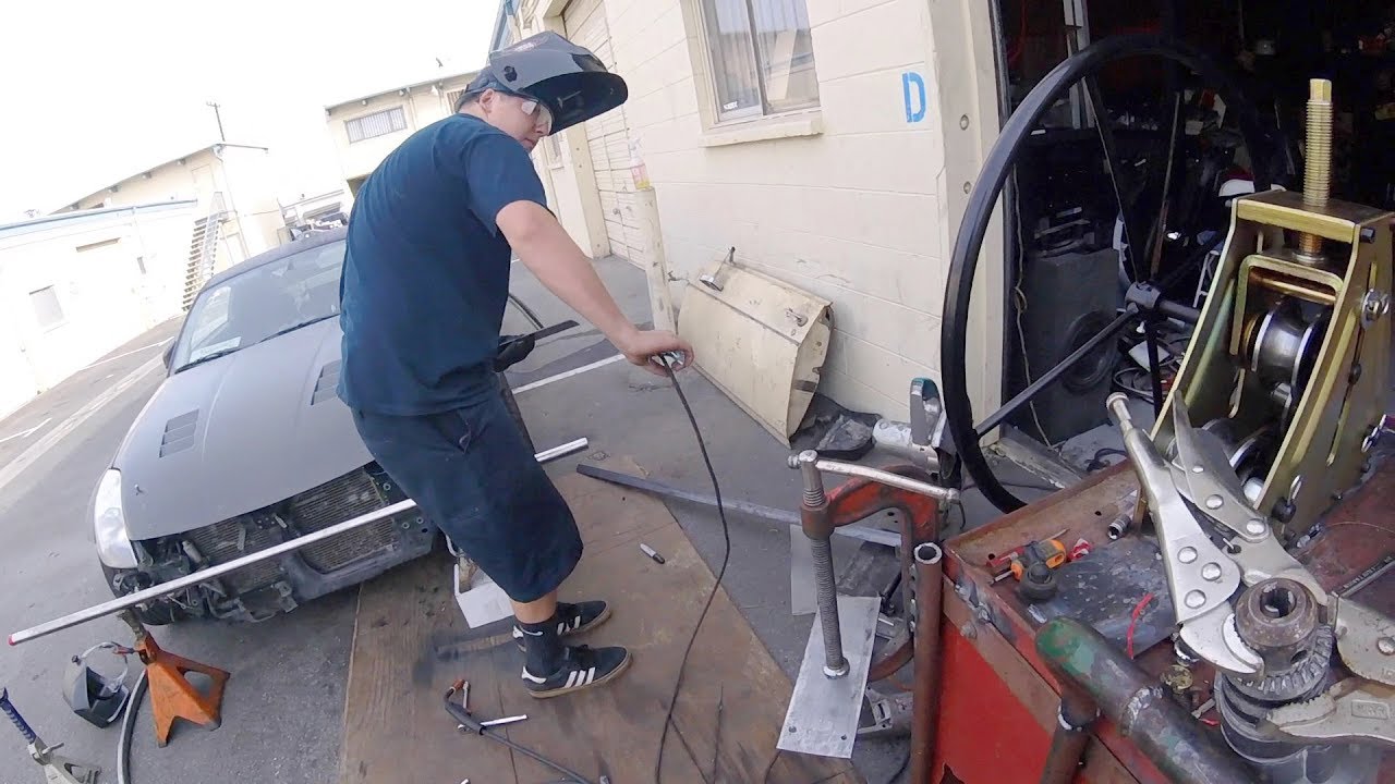 Custom Bash Bar (350z Drift Build Ep. 8) - YouTube