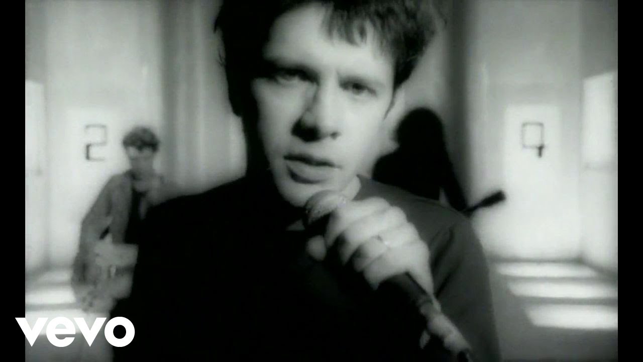 Indochine - Kissing My Song (Clip officiel) - YouTube