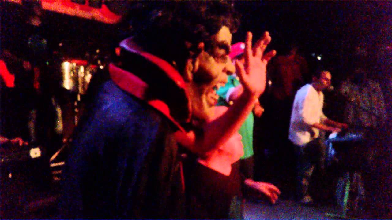 maty y los gedes vivo en scombro bailable - YouTube