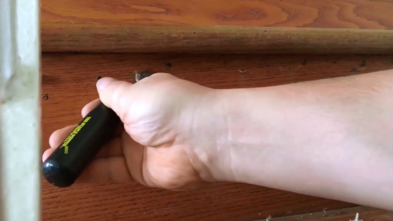 The Staple Popper Mini Stair Carpet Staple Remover Tool - YouTube