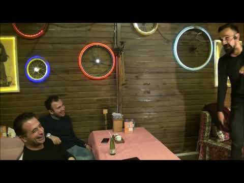 ibrahim şahin uyumaz özel bir kafade stand up programı gerçekleştirdi.