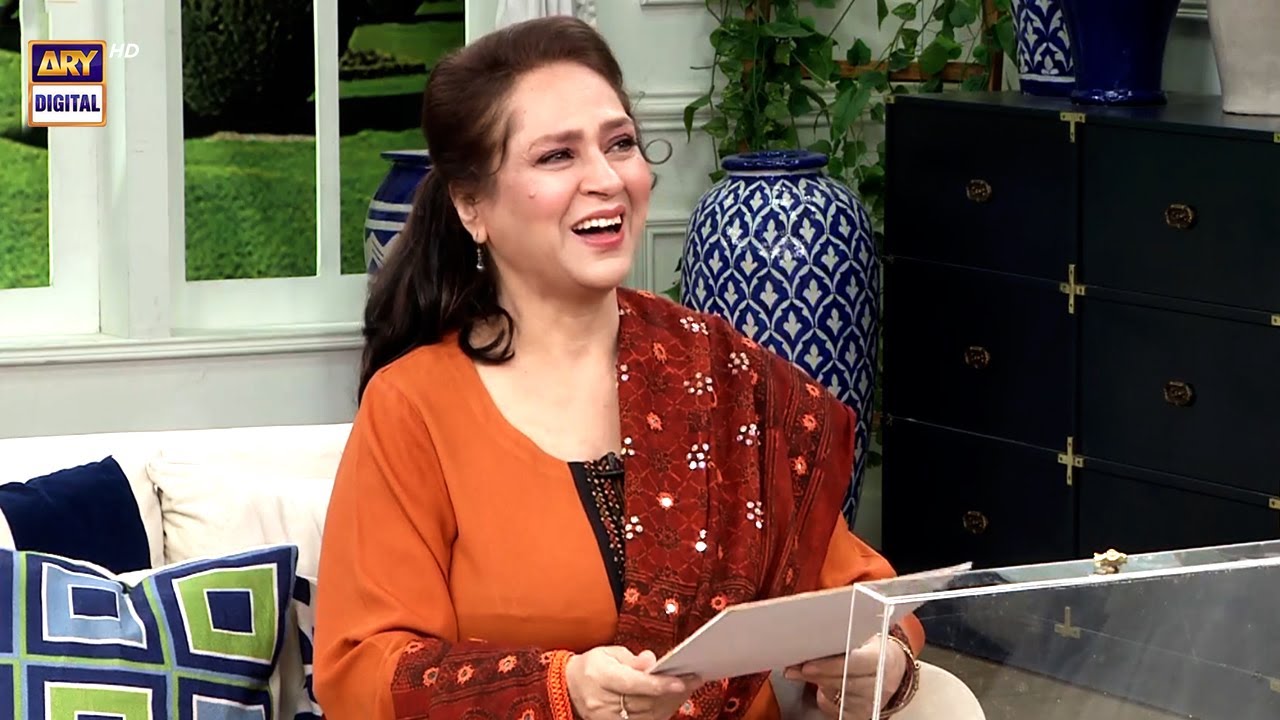 Woh Purani Haseen Yaadein | Ismat Zaidi - YouTube