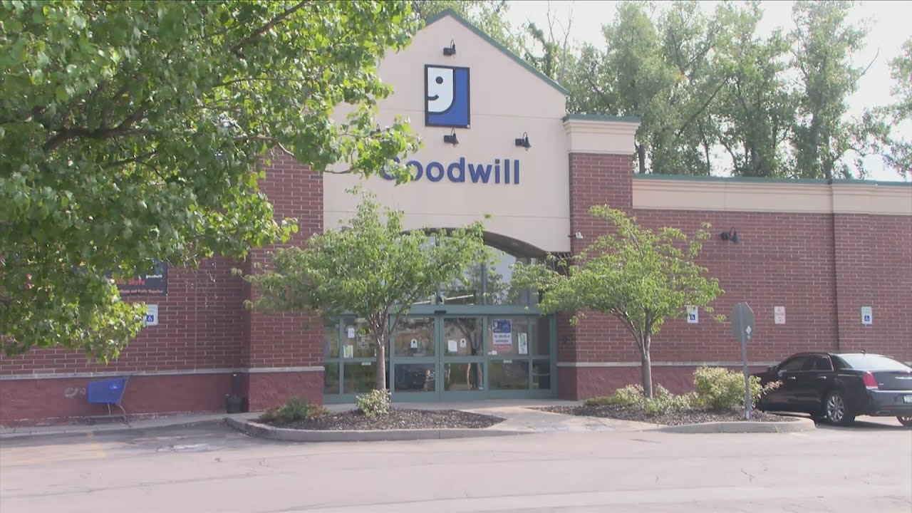 Goodwill holds Thrift Crawl in Rochester area - YouTube