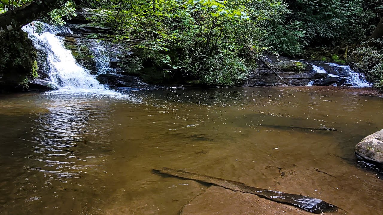 Hike Along the Foothills Trail to Pigpen and Licklog Falls. - YouTube