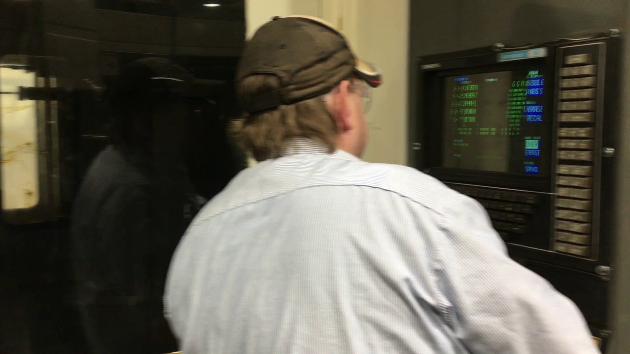 1995 Cincinnati CNC MAXIM 500 Model C Horizontal Machining Center - YouTube