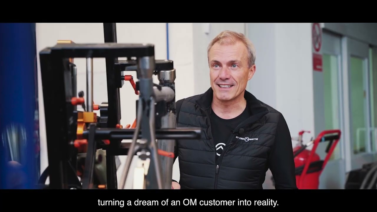 Manufacturing Process of OM Carbon-fiber Frames - YouTube