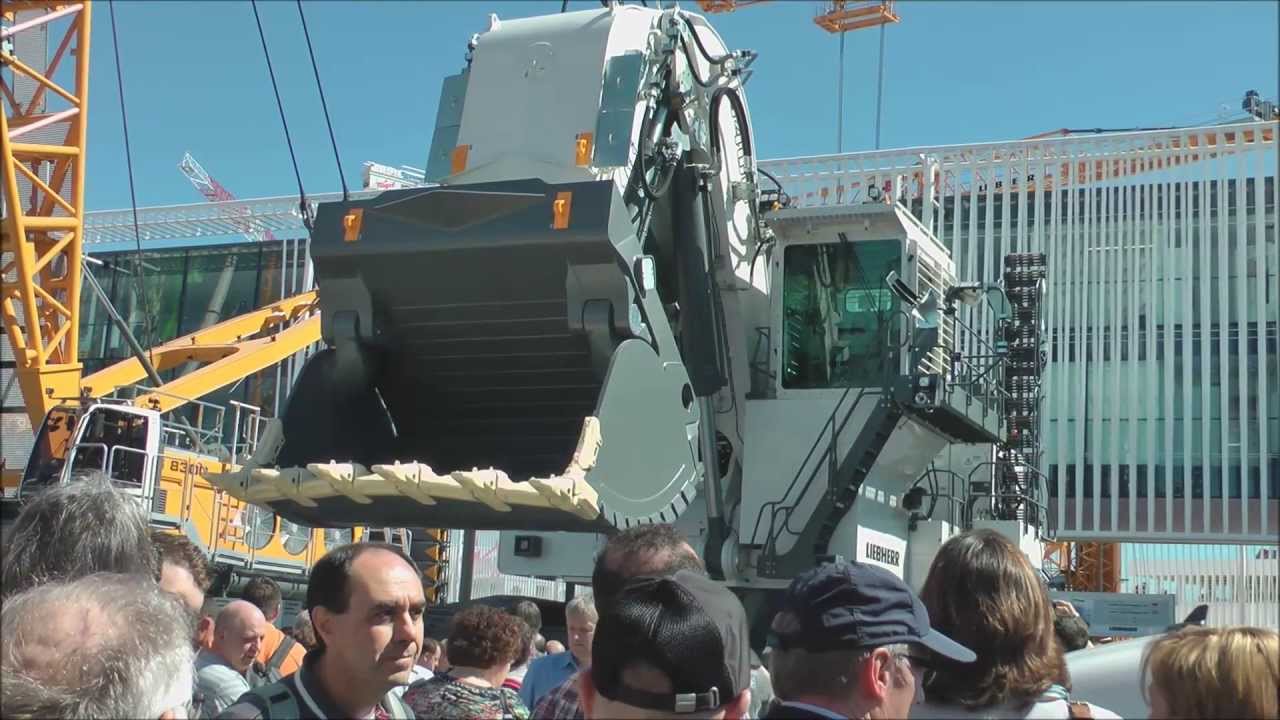 Massive Liebherr 9400 excavator demo at Bauma 2013 - YouTube