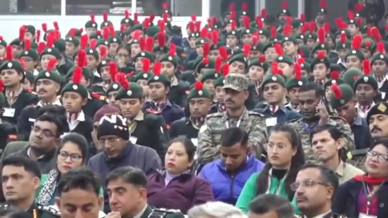 NCC Cadets Ko CM Atishi Ne Kiya Sambhodit ! Changing Future Tv - YouTube