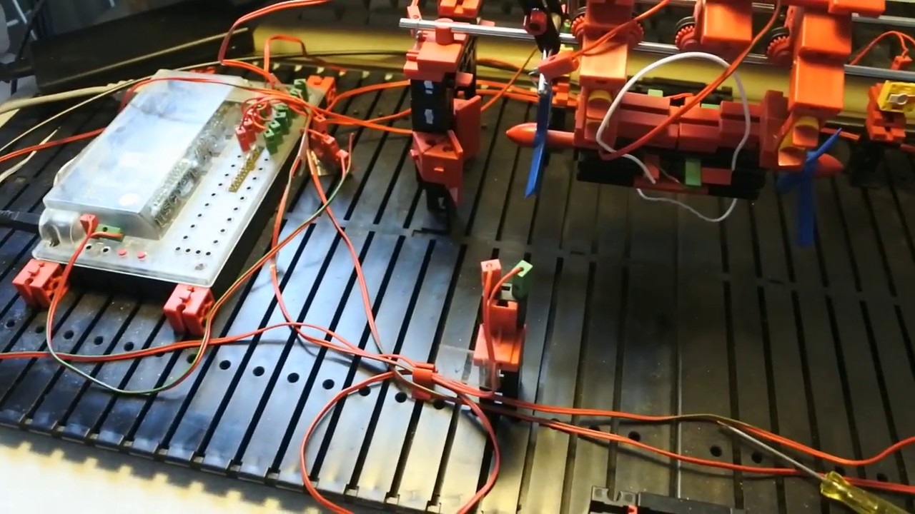 BeagleBoard Classic & fischertechnik ep. 89: Speed, modification, Python, oscilloscope,oops ...