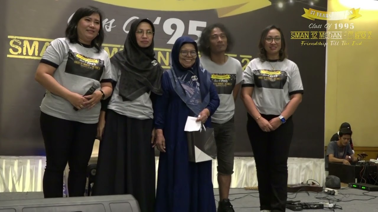 Reuni kelas III Bio 2 SMAN 12 Medan alumni 1995 - YouTube